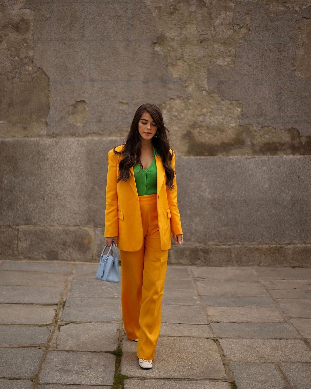 ¿Cómo Combinar el color Naranja en Ropa? 🟠 | 2025 Lyrandra